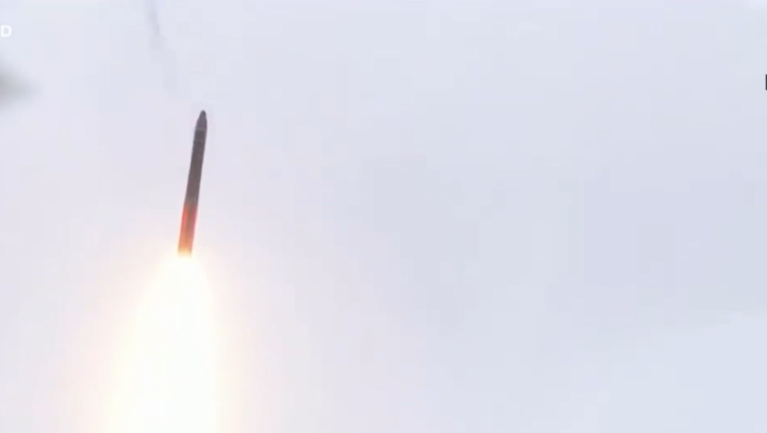 China a testat o bombă non-nucleară cu hidrogen. Are o forță de 15 ori ...