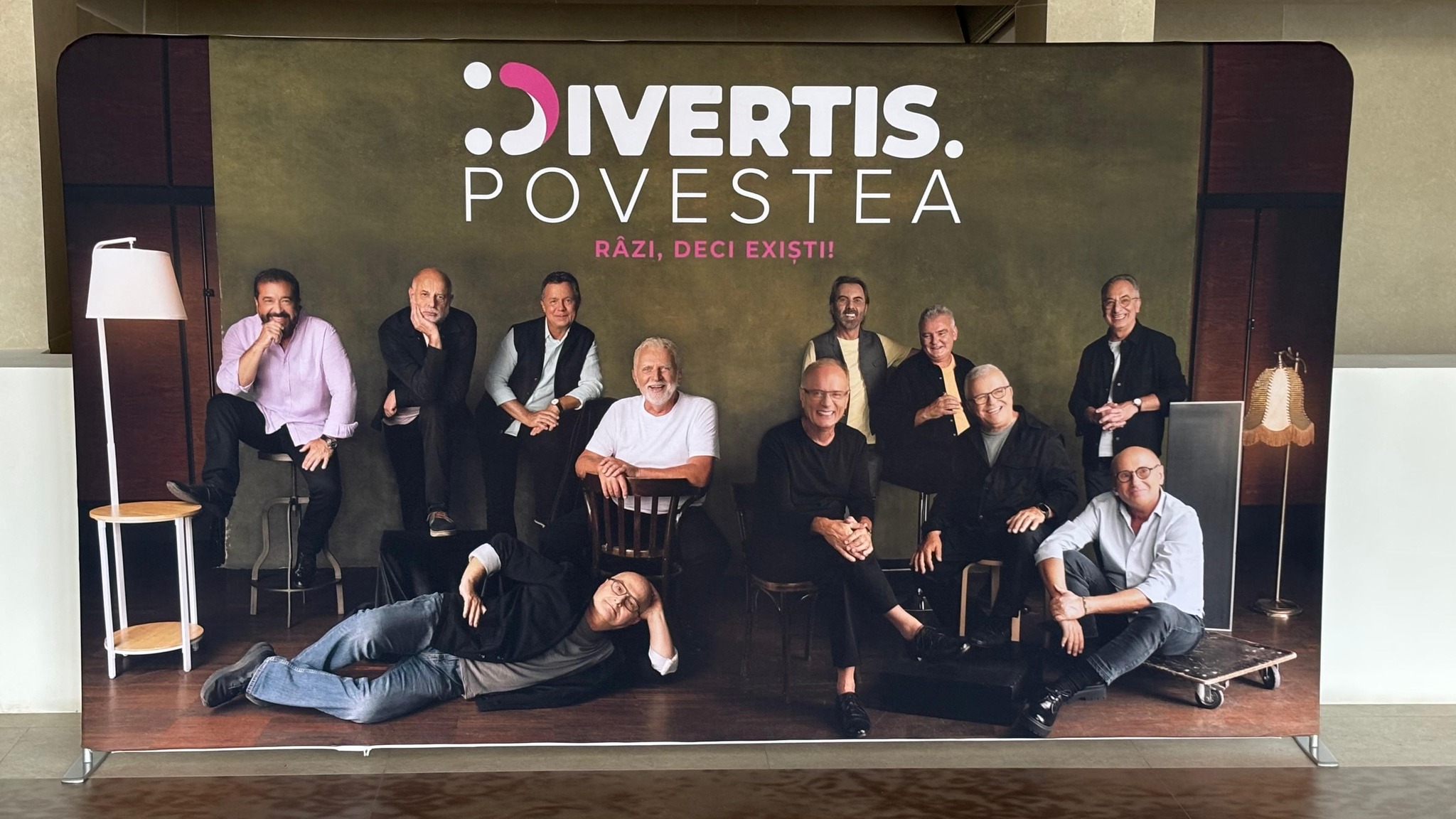 Spectacol „Divertis” la Cinema Victoria, în frig ca pe vremea lui Ceaușescu