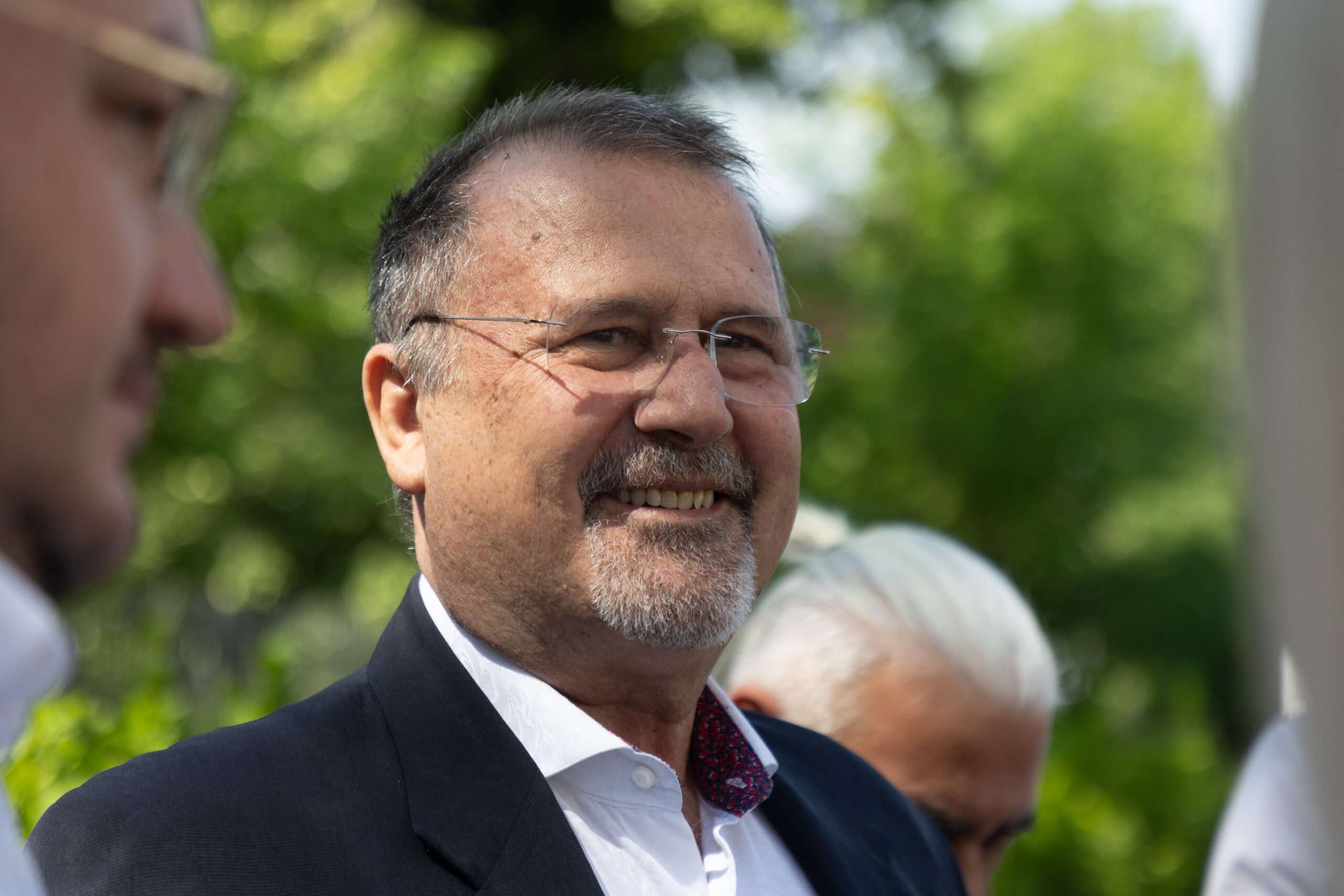 John-Ion Banu-Muscel, independentul prezidențiabil, declarații la ...