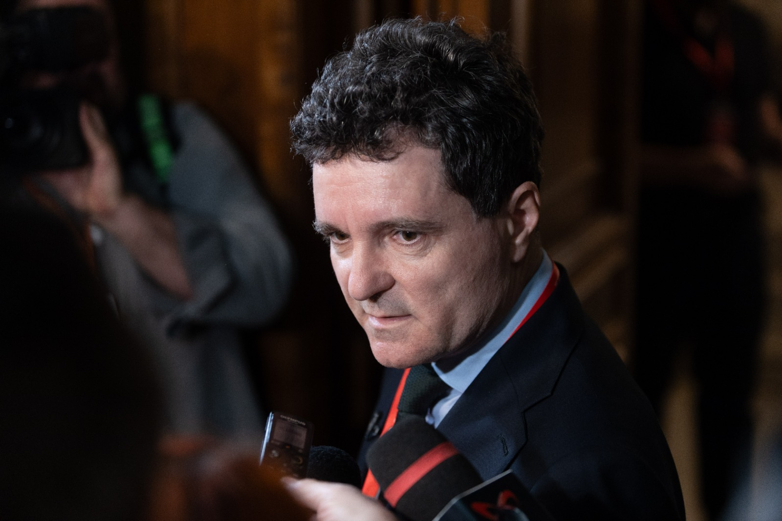 Nicușor Dan îl invită pe George Simion la dezbatere, joi seară, la Euronews