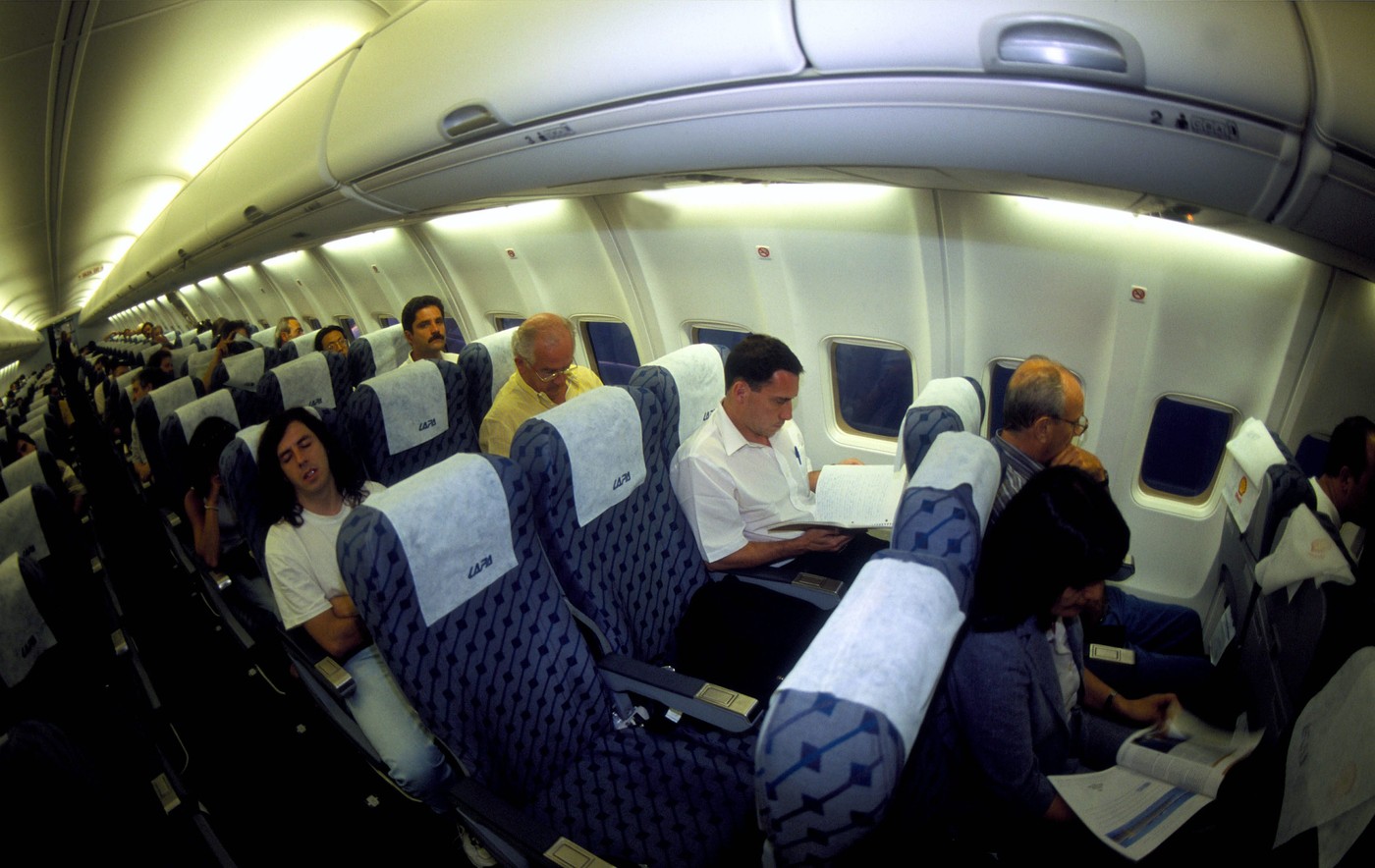 De ce este recomandat să postești în AVION. Ce alimente trebuie evitate ...