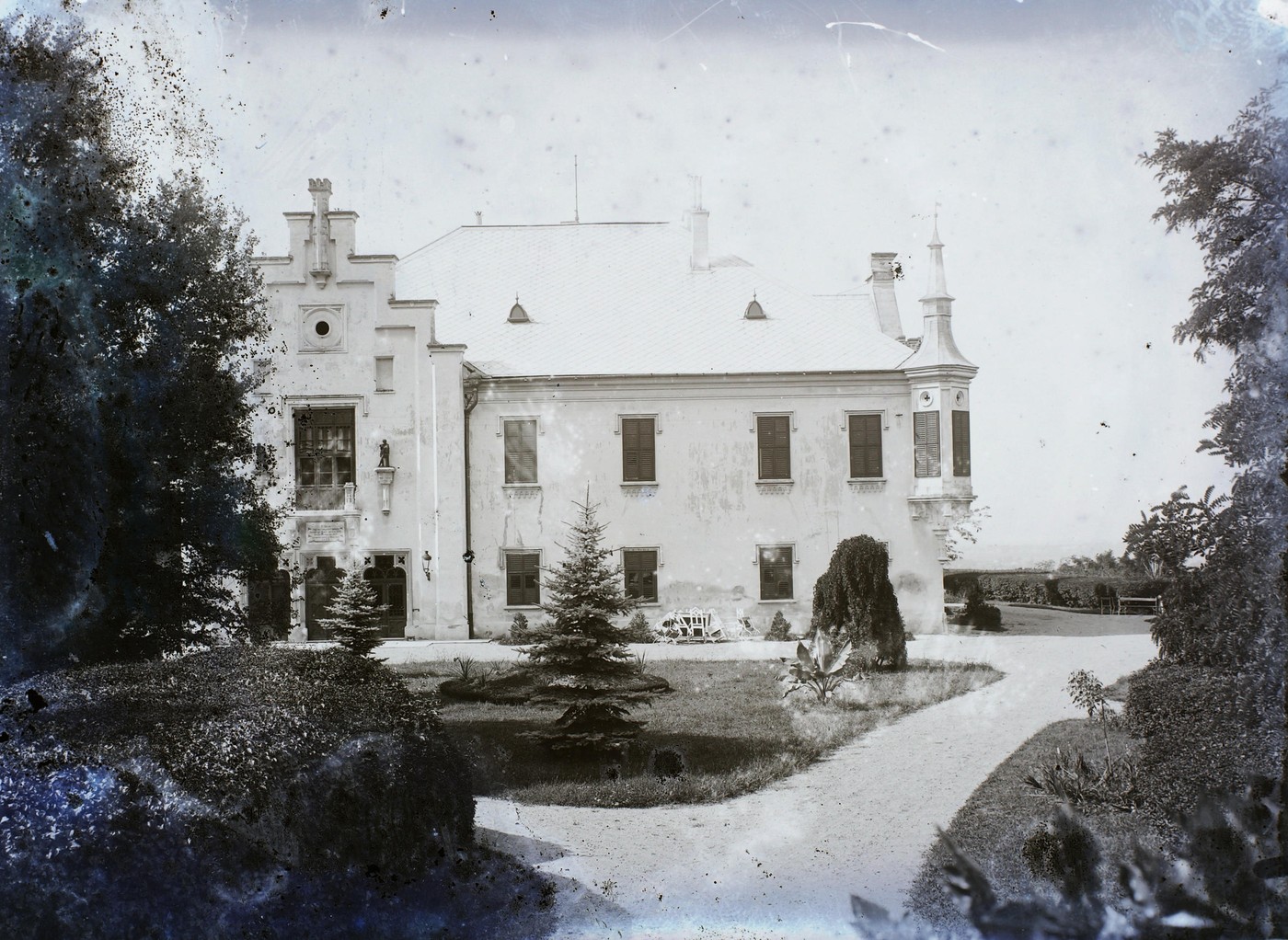 Castelul de care n-ai auzit, dar este vechi de sute de ani