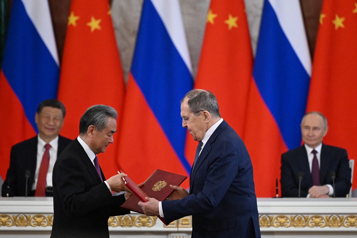 Ministrul chinez de Externe salută relația cu Rusia/ Beijingul și ...