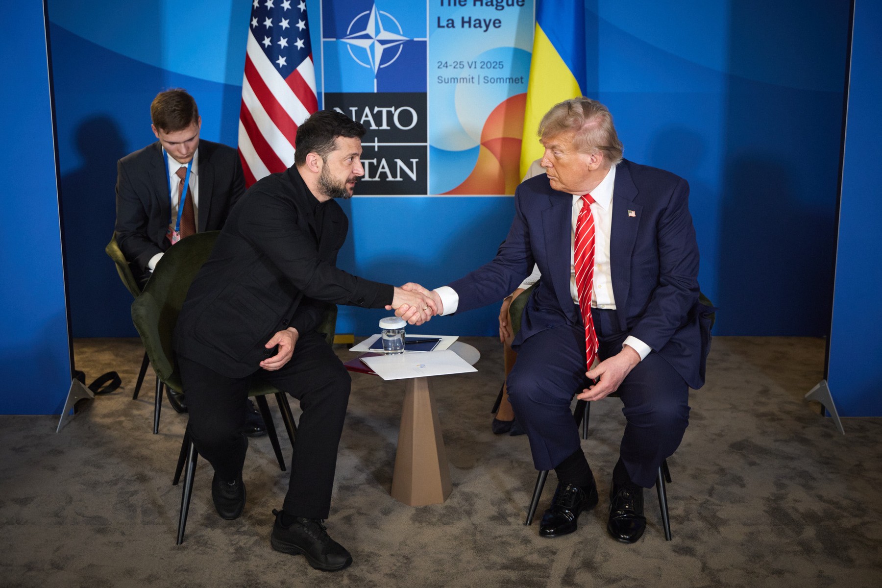 Axios.com: Trump i-a transmis președintelui Ucrainei că vrea să ...
