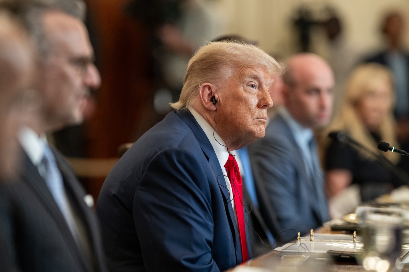 Trump anunță că va face luni o „declarație importantă despre Rusia ...