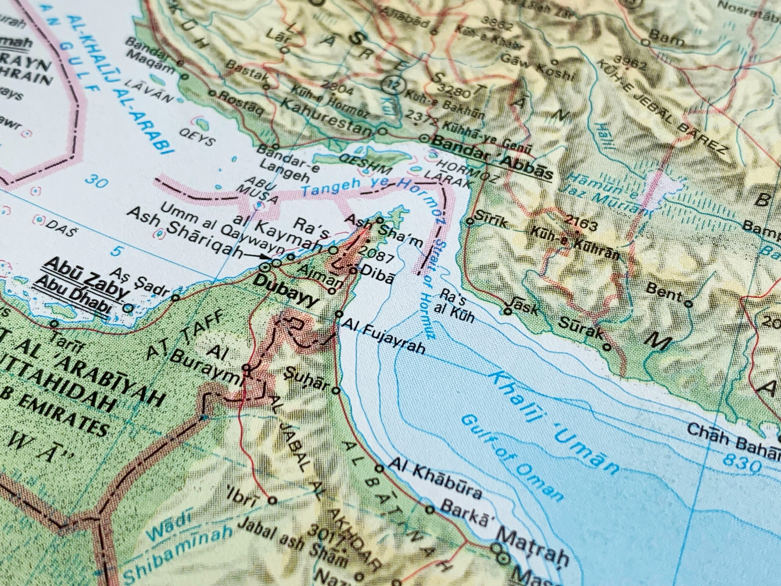 Reuters: Iranul s-ar fi pregătit pentru a mina Strâmtoarea Ormuz ...