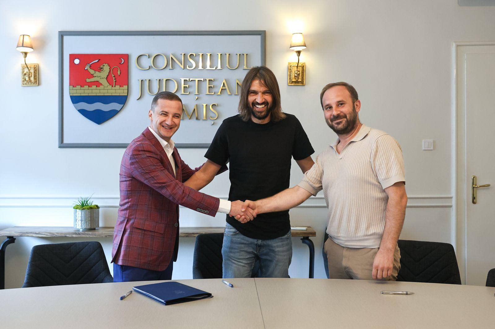 Dan Alexa a semnat cu Poli Timișoara! Ce ambiții sunt la gruparea de ...