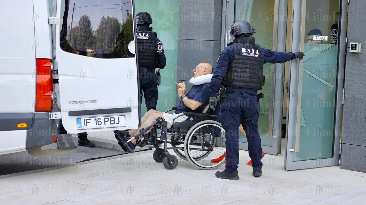 Omar Hayssam, păzit de mascați, cu mitraliere, la o clinică