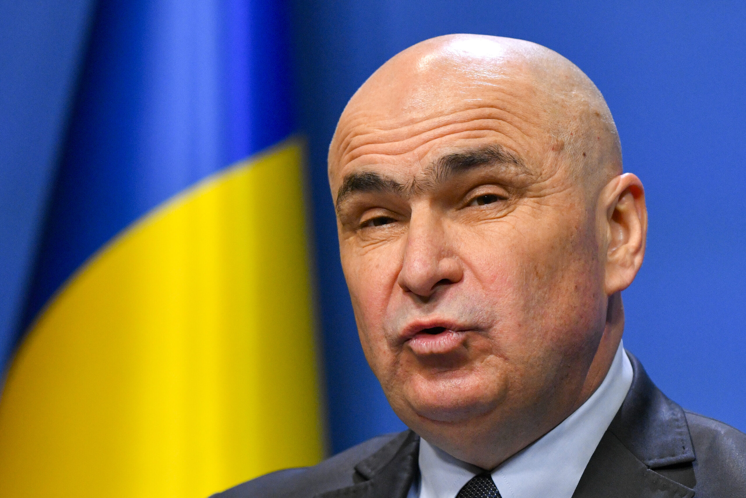 Premierul rămâne propriul subaltern. Bolojan, în continuare și premier ...