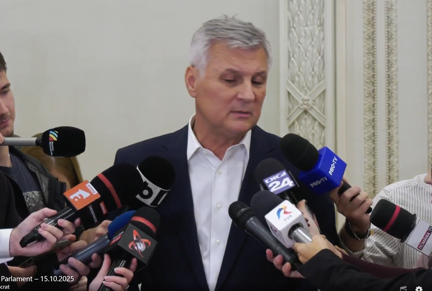 Legea prosumatorilor a fost adoptată/ Daniel Zamfir: "Compensarea se ...