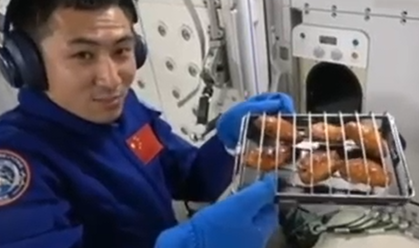 Chinezii fac primul grătar din istorie în spațiu. Cum au reușit ...