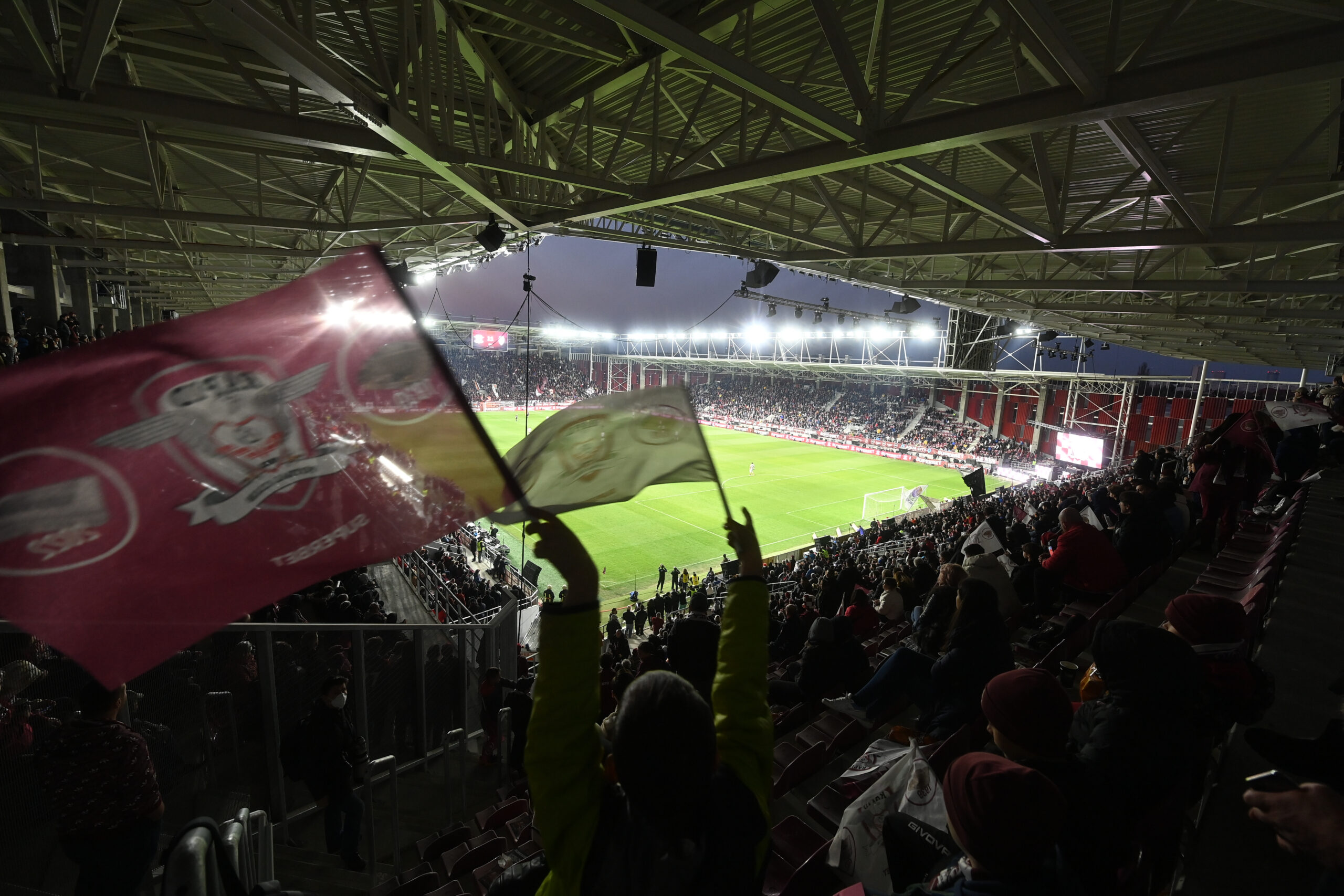 Stadionul Rapid își va schimba, din nou, denumirea, după încheierea ...