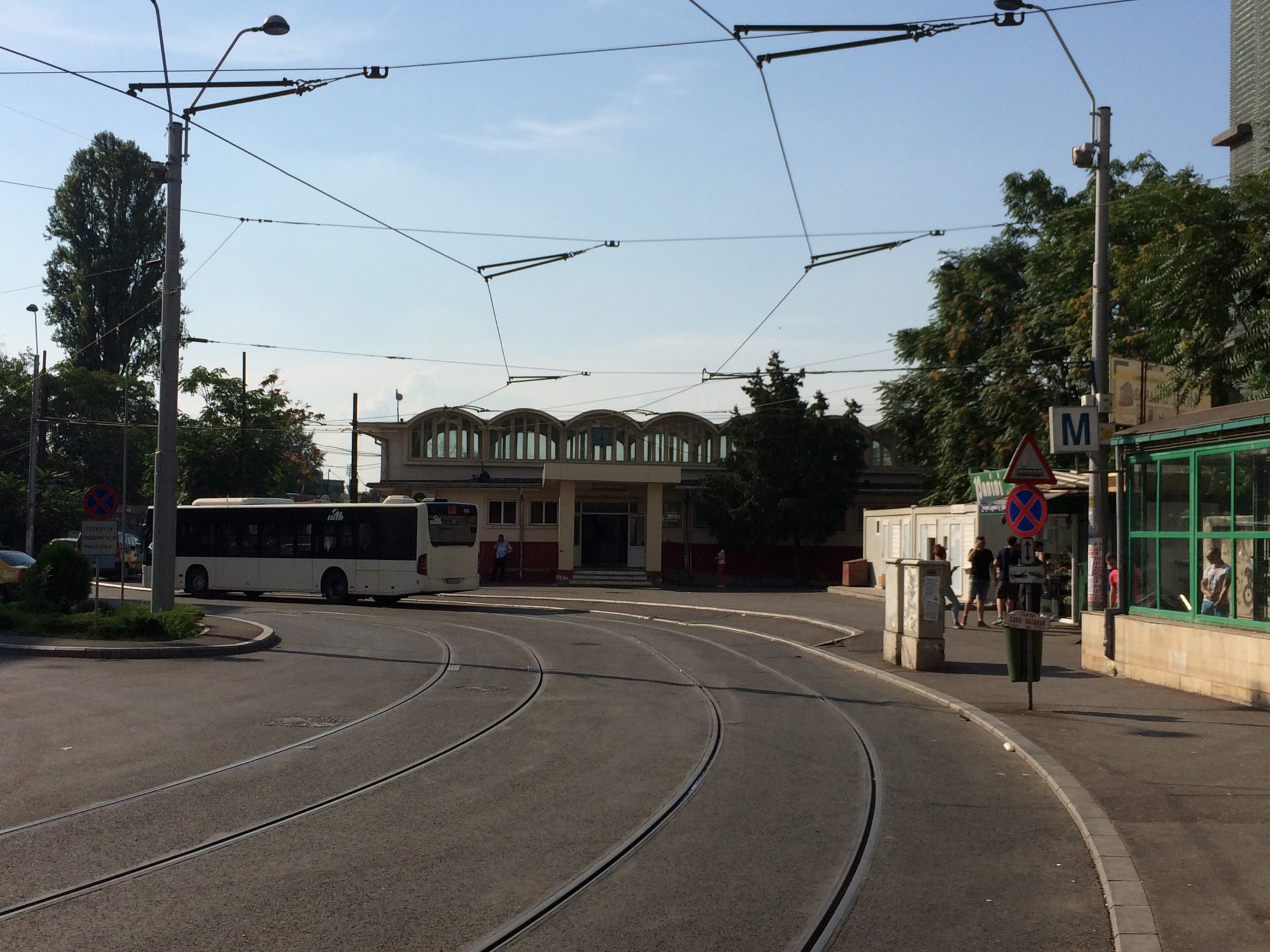 Doi kilometri de cale ferată din Gara Basarab, scoși din funcțiune ...