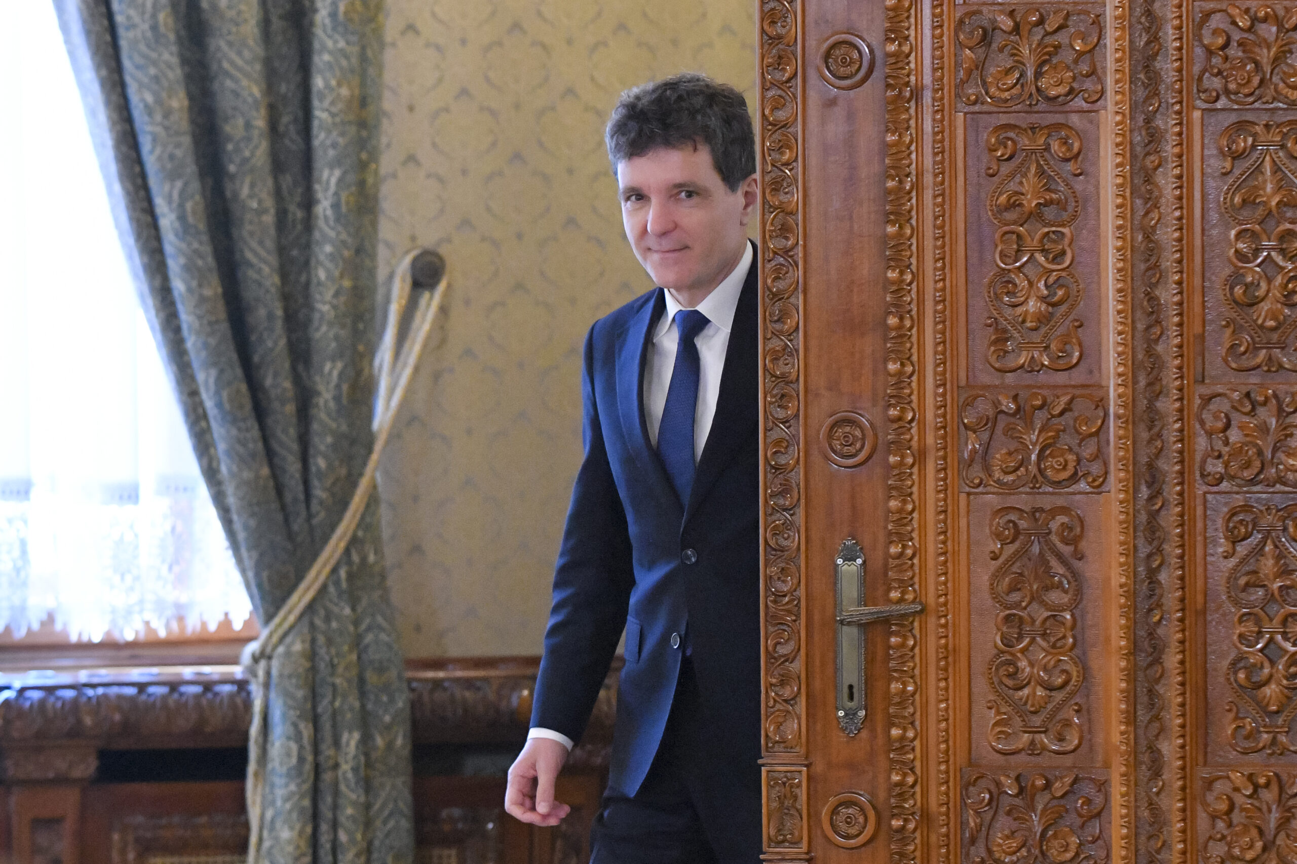 Ziua consultărilor la Cotroceni. Discuțiile dintre PSD și Nicușor Dan s ...